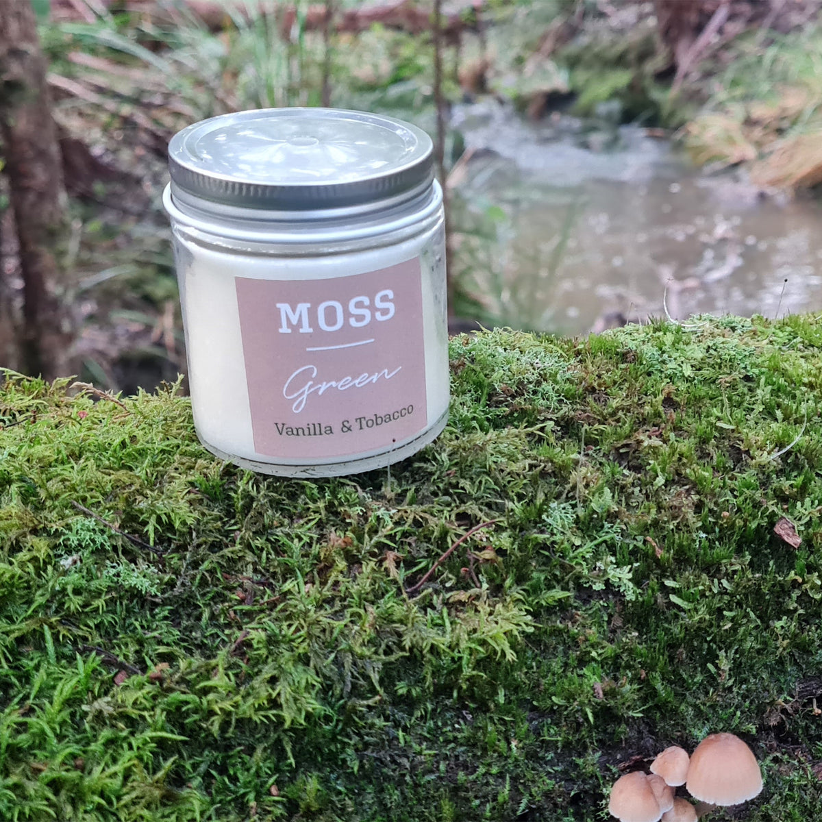 Vanilla & Tobacco Candle – MOSS Green